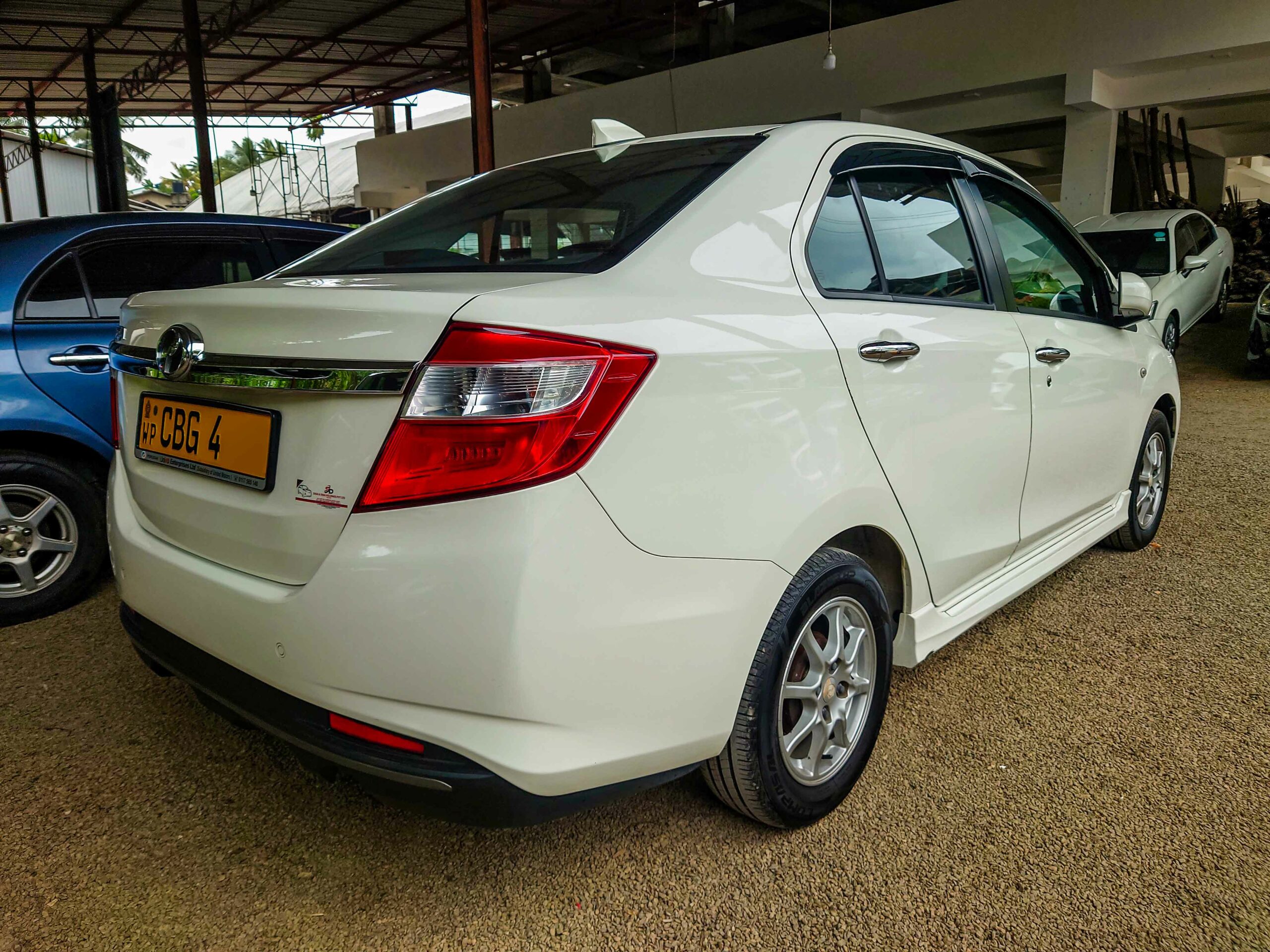 PERODUA BEZZA - Punchi Car Niwasa