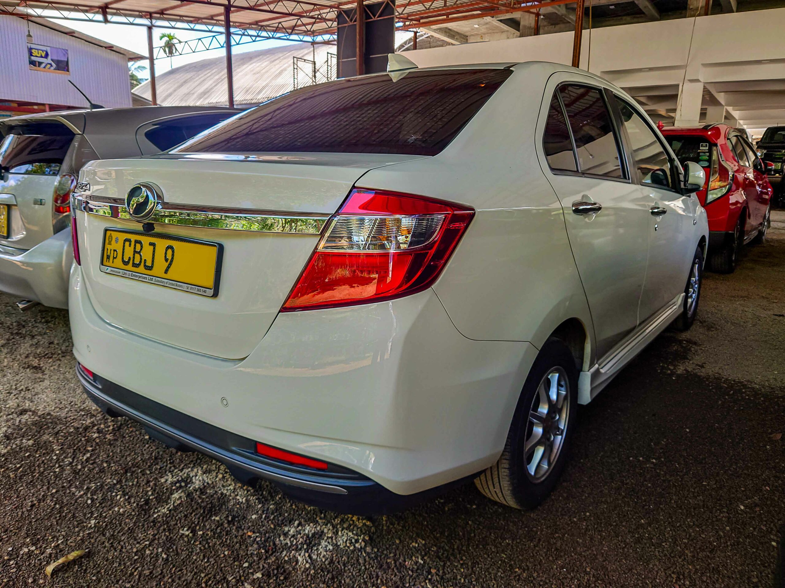 PERODUA BEZZA - Punchi Car Niwasa